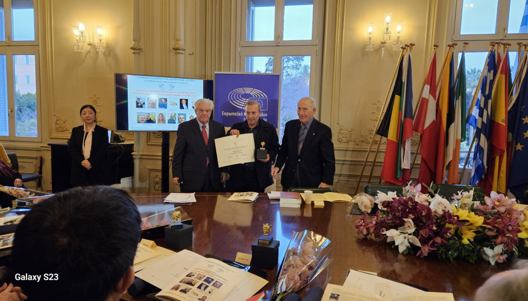 Ο Σύνδεσμος Ανταποκριτών Διεθνών ΜΜΕ Ελλάδας βράβευσε τον Βαχίτ Τουρσούν