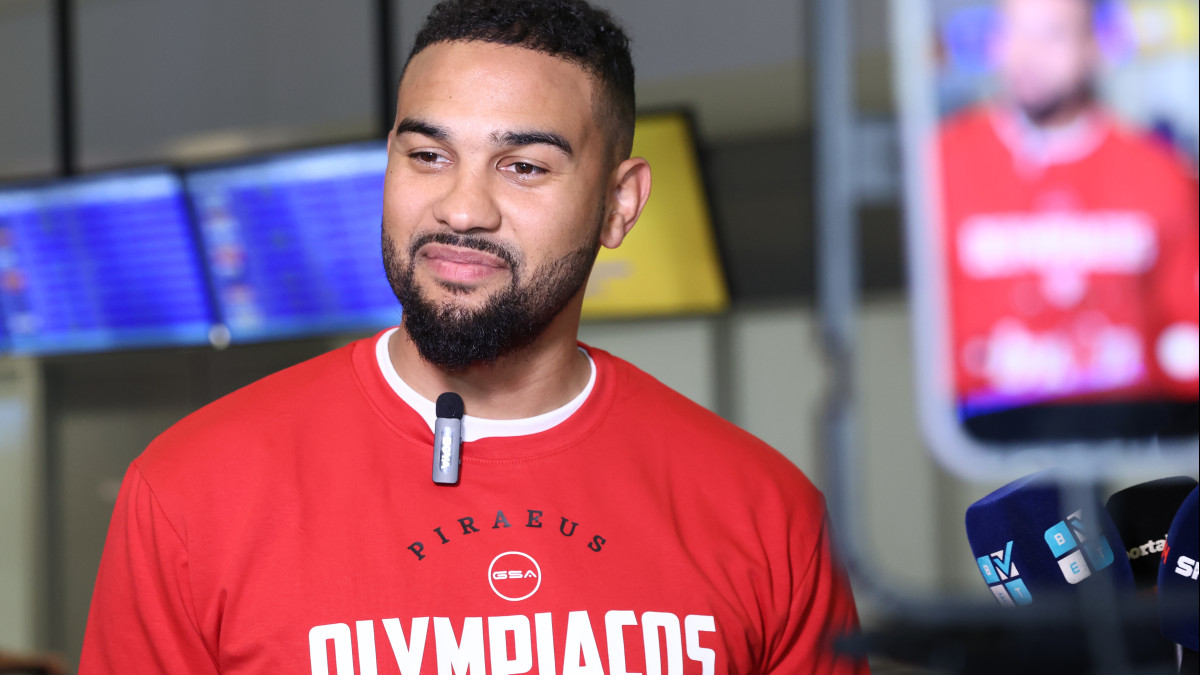 Αποφασίζει για Τζόζεφ ο Μπαρτζώκας - Τι κρίνει τη συμμετοχή με Μπαρτσελόνα